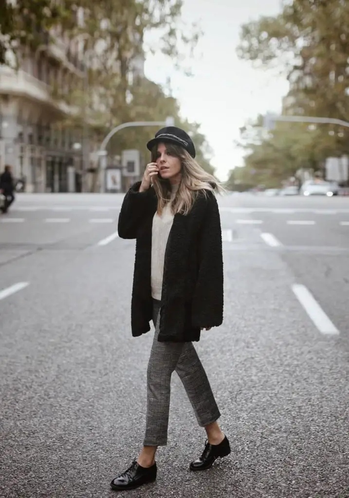 20 Idées de Looks Epurés A Faire Avec Des Vêtements Basiques