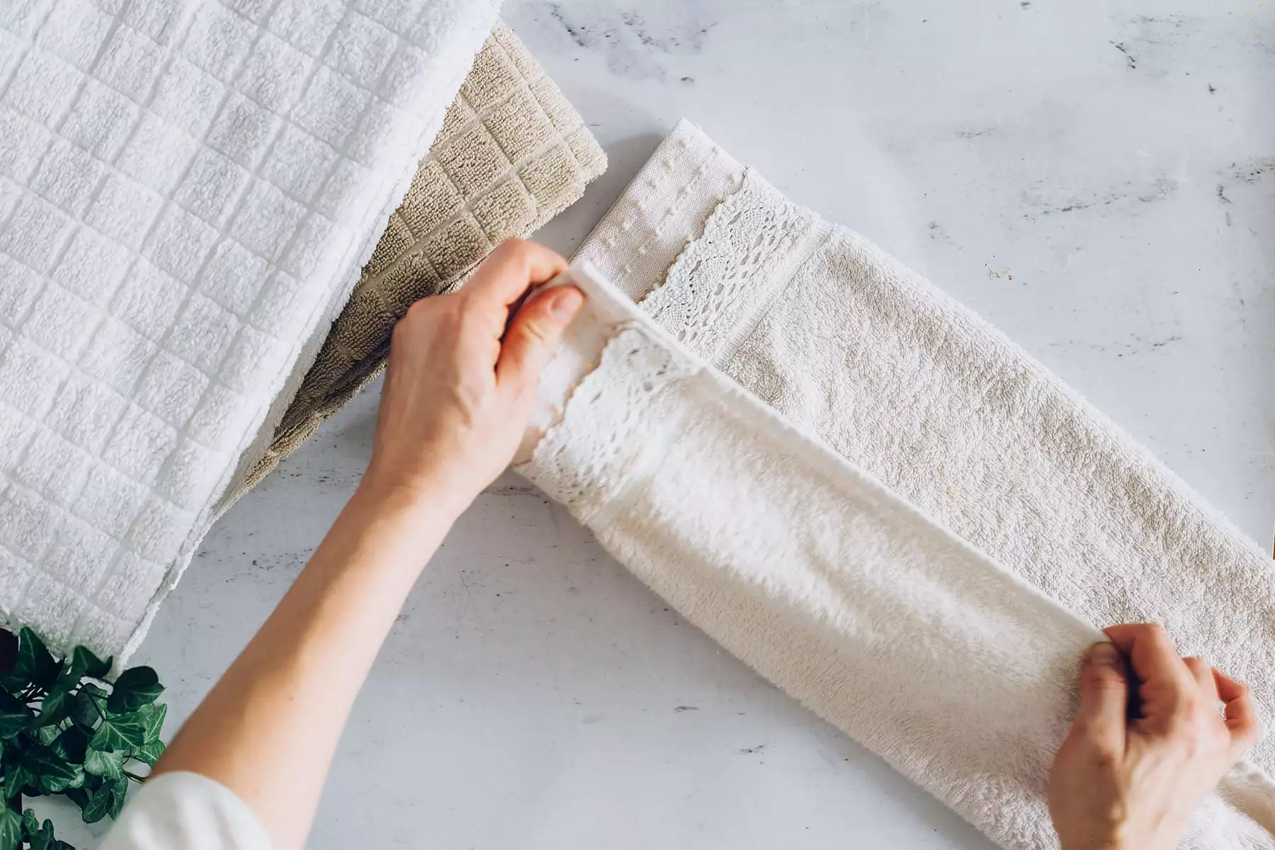 6 Techniques Pour Vous Aider A Plier Votre Linge Pour Gagner Place Tiroir