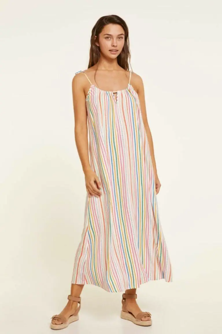 15 Robes Amples Parfaites Avec Des Sandales et Des Baskets en Eté