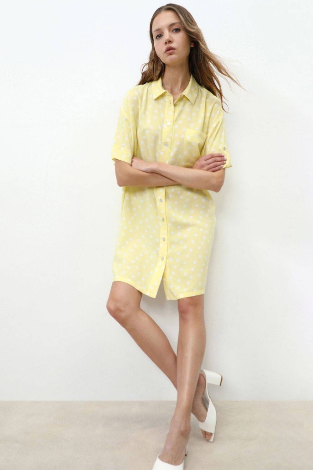 15 Robes Amples Parfaites Avec Des Sandales et Des Baskets en Eté