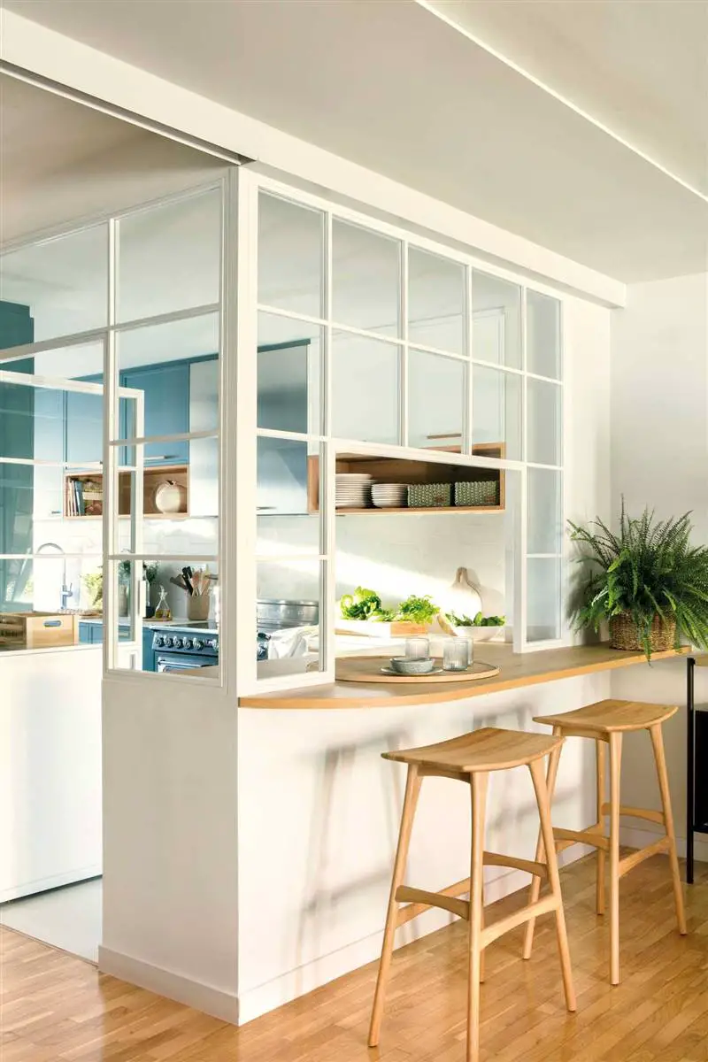 Séparer sans cloisonner : 12 idées pour délimiter salon et cuisine