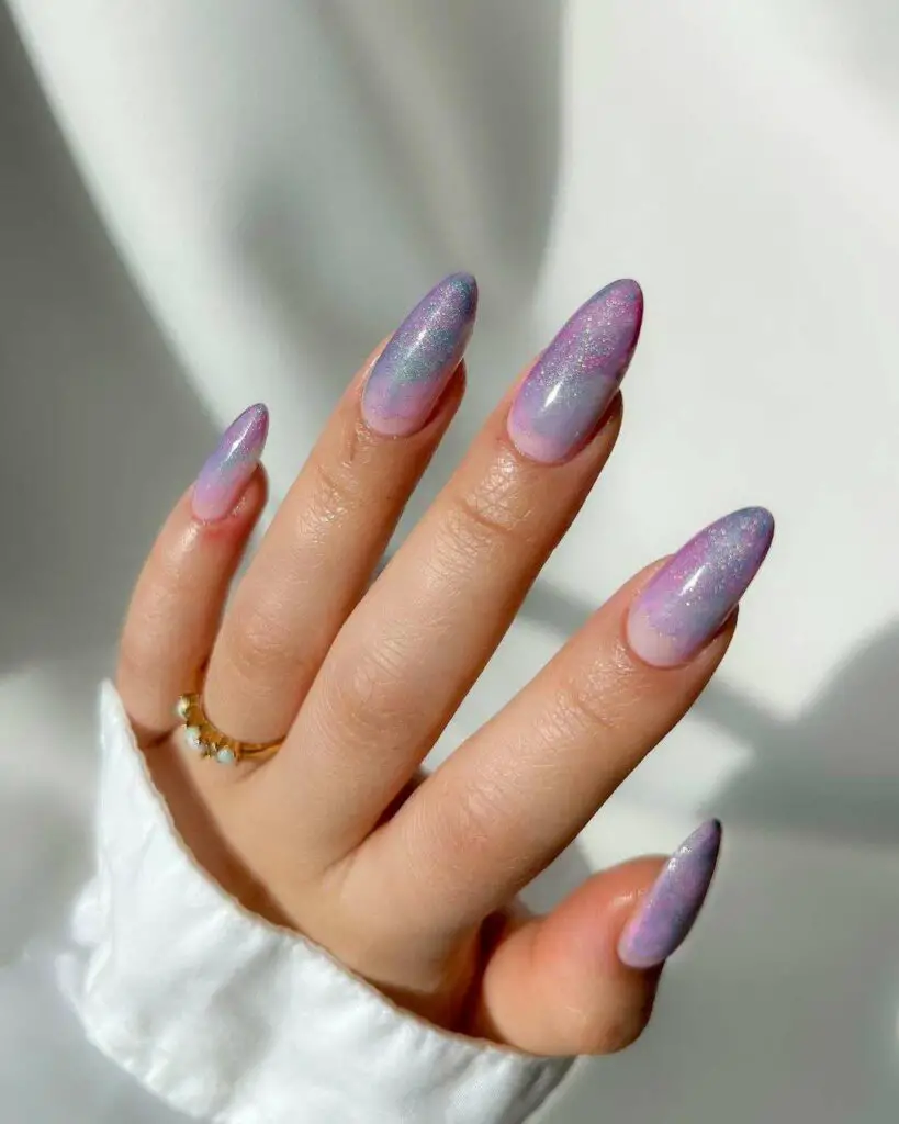 10 Manucures Nacrées Qui Déferlent Pour Cet Eté 2023