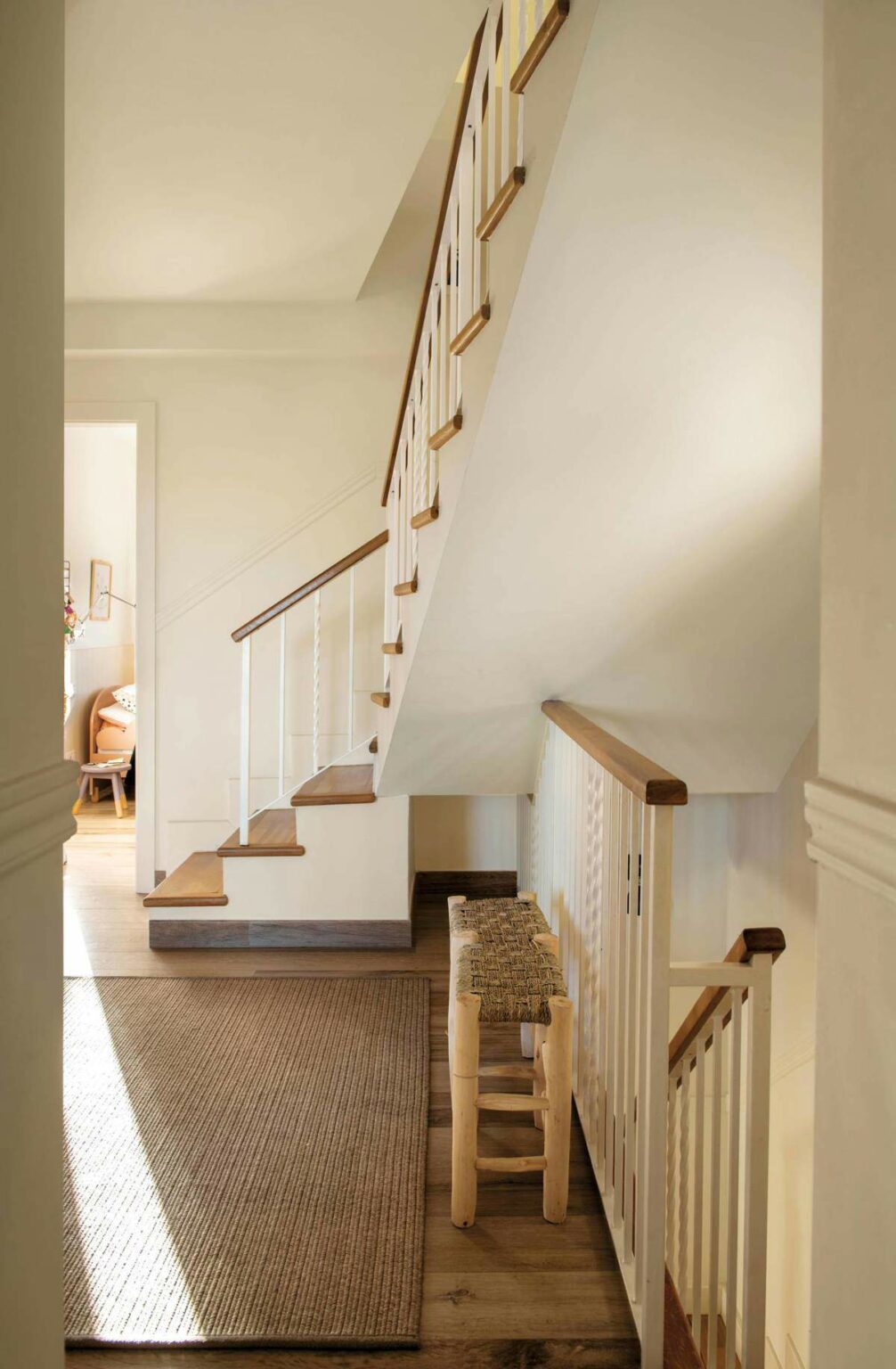 20 Idées Ingénieuses Pour Décorer Palier et Escalier de la Maison