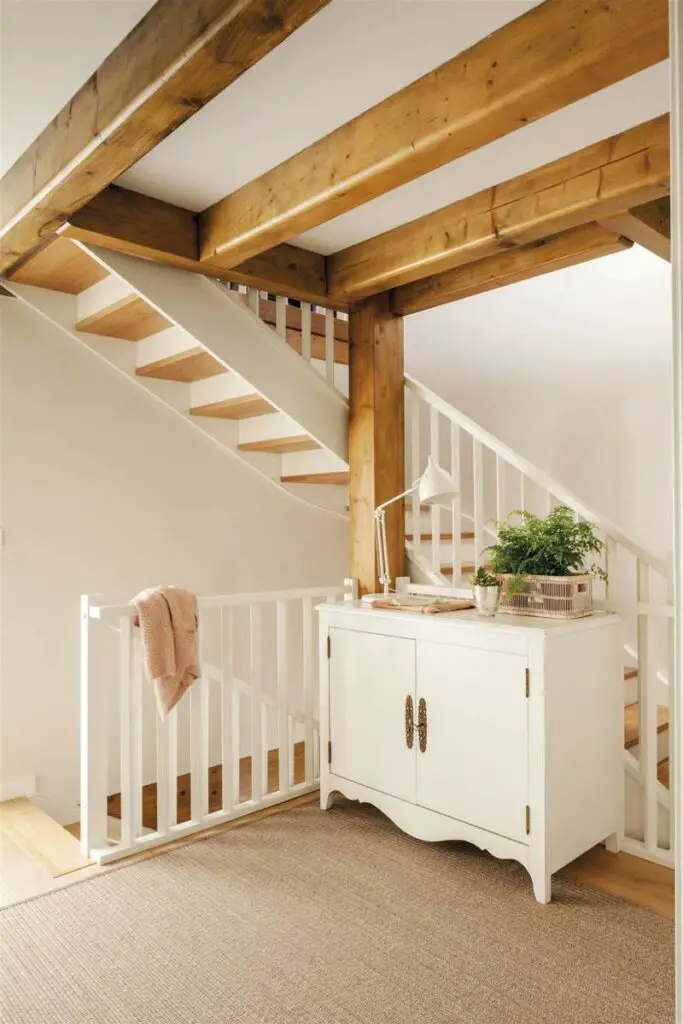 20 Idées Ingénieuses Pour Décorer Palier et Escalier de la Maison