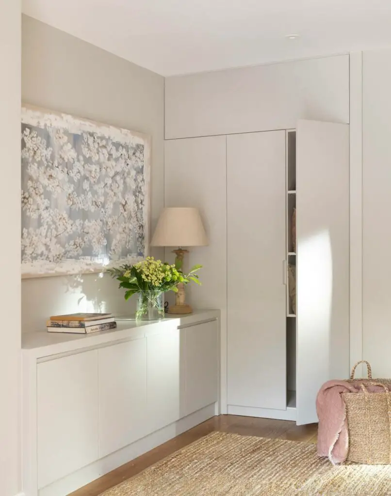 14 Conseils D'Experts Pour Organiser Une Mini-Penderie