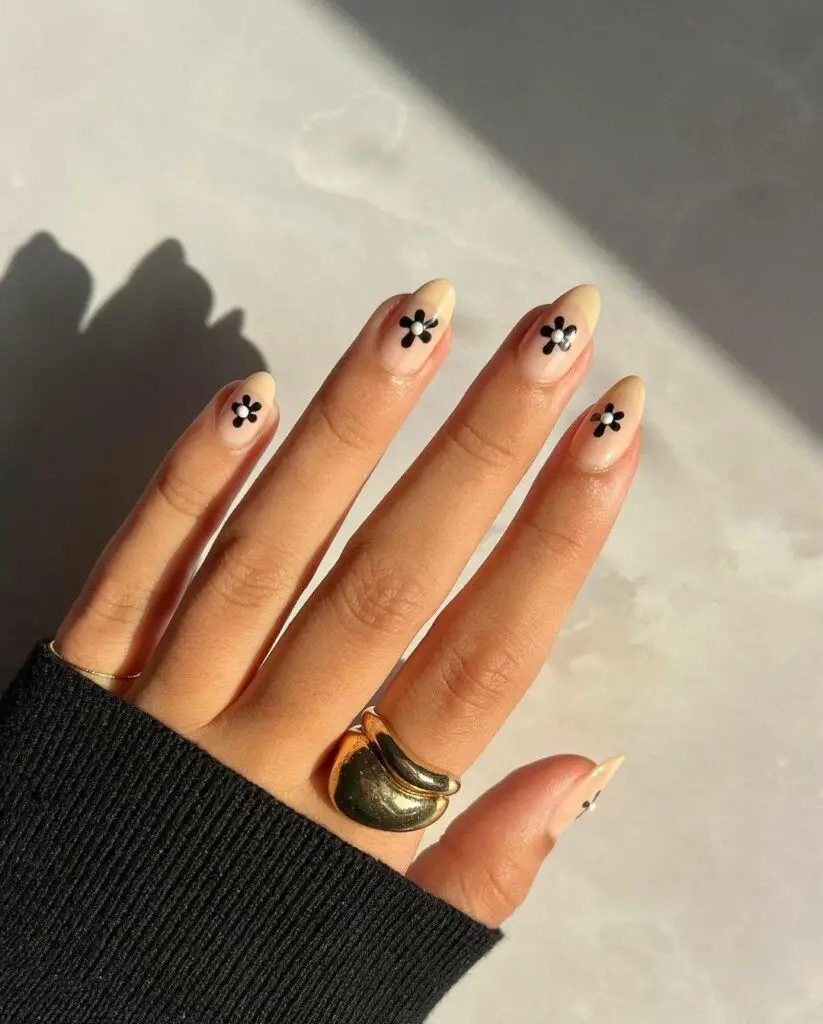 100 Idées Elégantes Pour Des Ongles Décorés Pour 2024/25