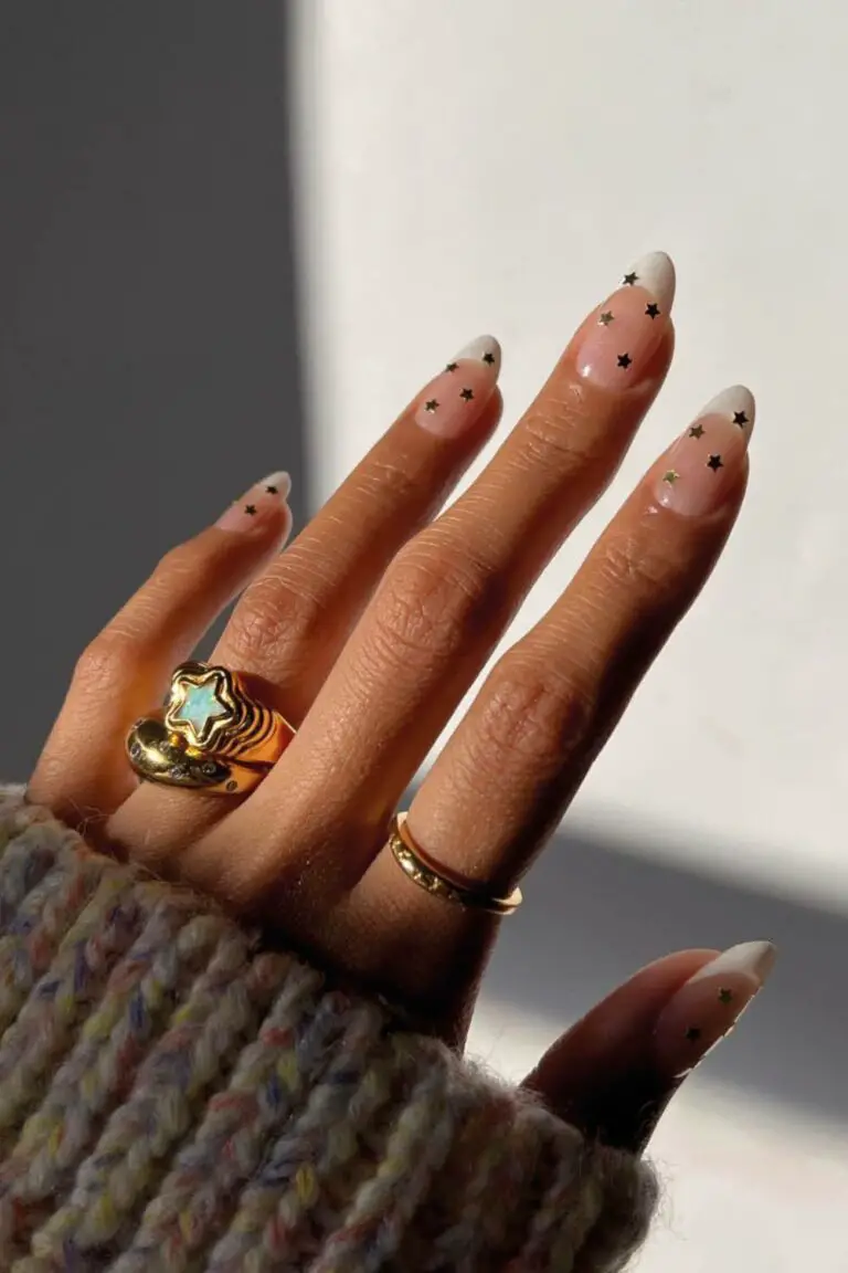 100 Idées Elégantes Pour Des Ongles Décorés Pour 2024/25