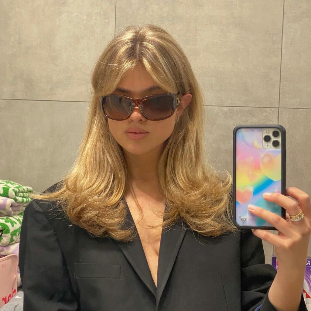 15 Coupes de Cheveux Mi-Longues Avec Frange Pour 2025